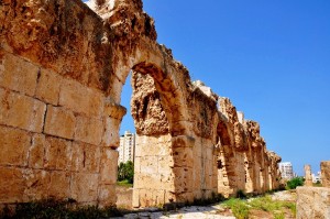 Strolling in old Tyr – LebanonUntravelled.com