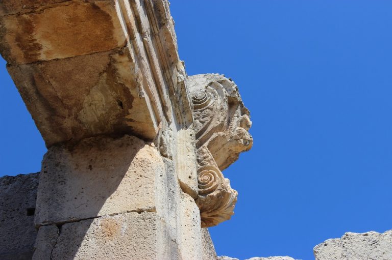 Sfireh Temple, Dennieh - LebanonUntravelled.com