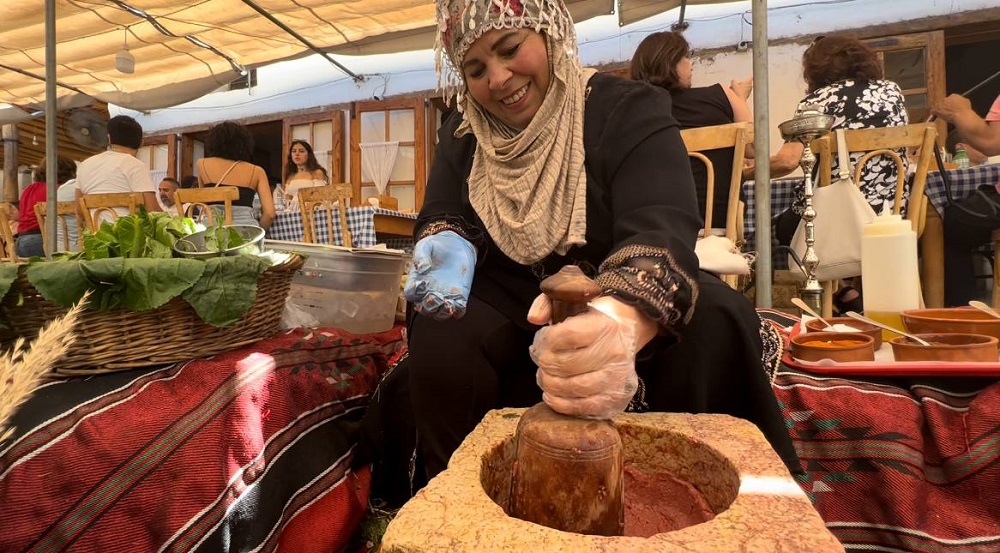 Kebbah Nayyeh, lebanese national dish - LebanonUntravelled.com